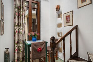 Dúplex, terraço, Vista para a cidade | Refeições no quarto