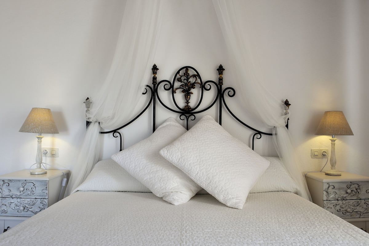 Suíte, terraço, vista para o jardim | Roupas de cama premium, edredons de pluma, frigobar, cofres nos quartos