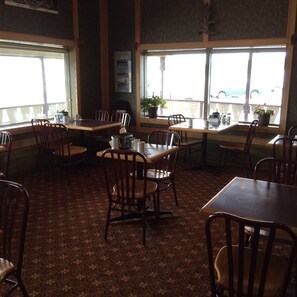 Pequenos-almoços, almoços e jantares servidos 