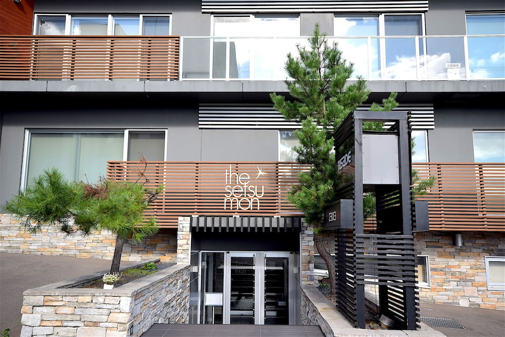 The Setsumon - Niseko