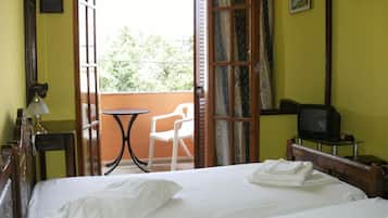 Ferros/tábuas de passar roupa, Wi-Fi de cortesia, roupa de cama