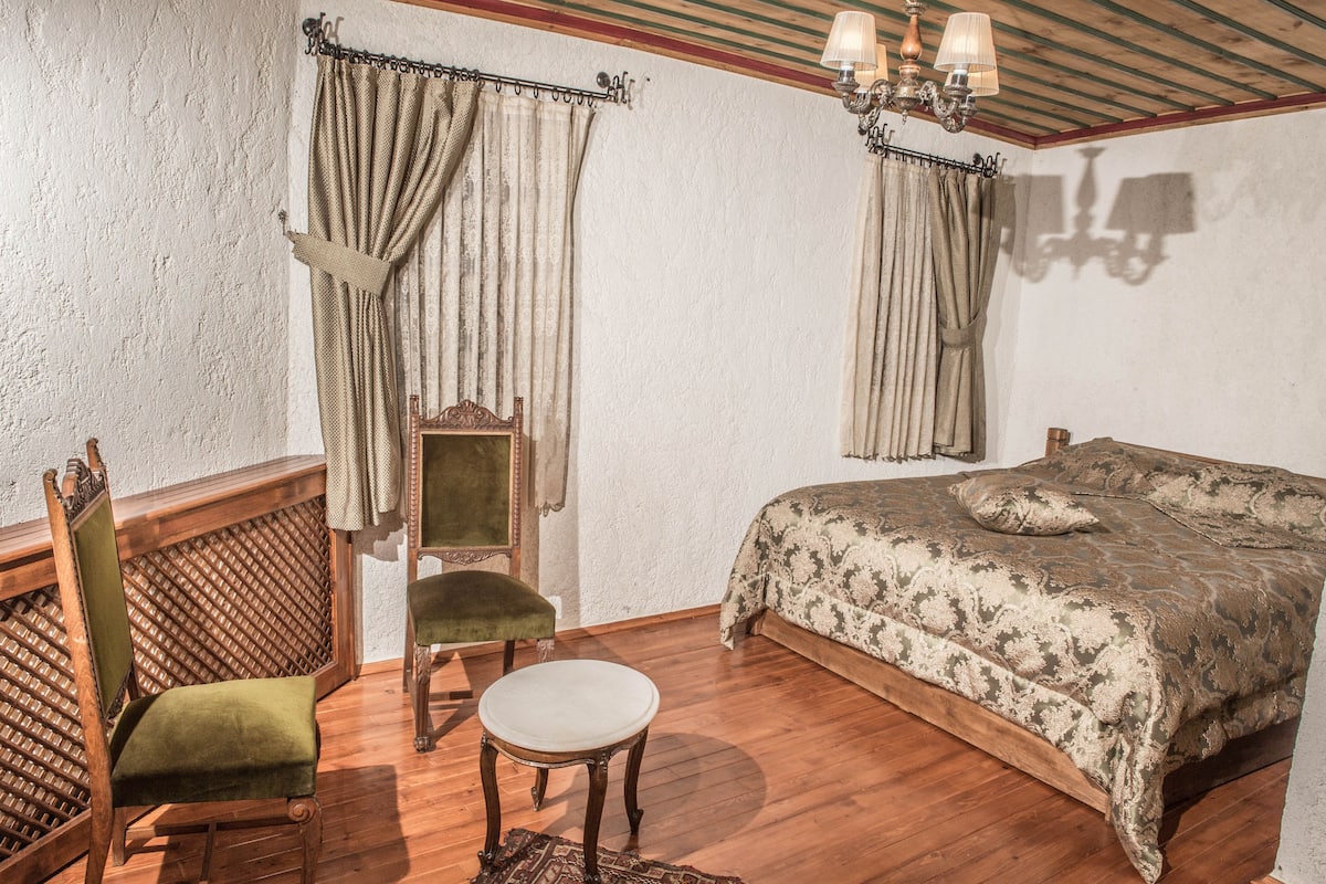 Quarto Clássico | Roupa de alta qualidade, minibar, camas desdobráveis, Wi-fi grátis