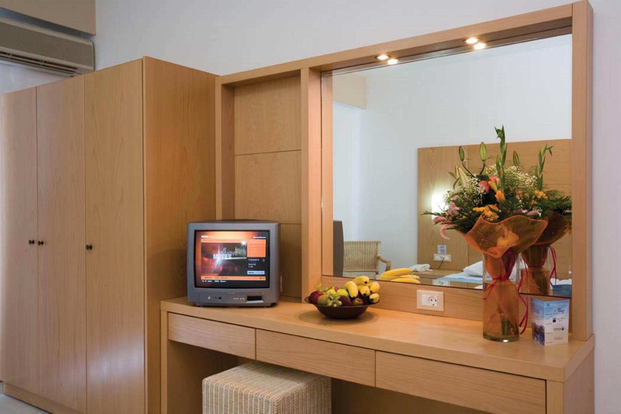 Cofre no quarto, cortinas/cortinados opacos, quartos insonorizados 