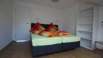 1 quarto, secretária, quartos insonorizados, Wi-fi grátis