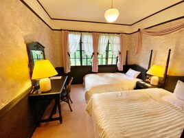 Quarto Standard | Secretária, secretária adequada para computadores portáteis 