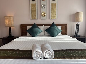 Super Deluxe Double with Balcony | Secretária, Wi-fi grátis