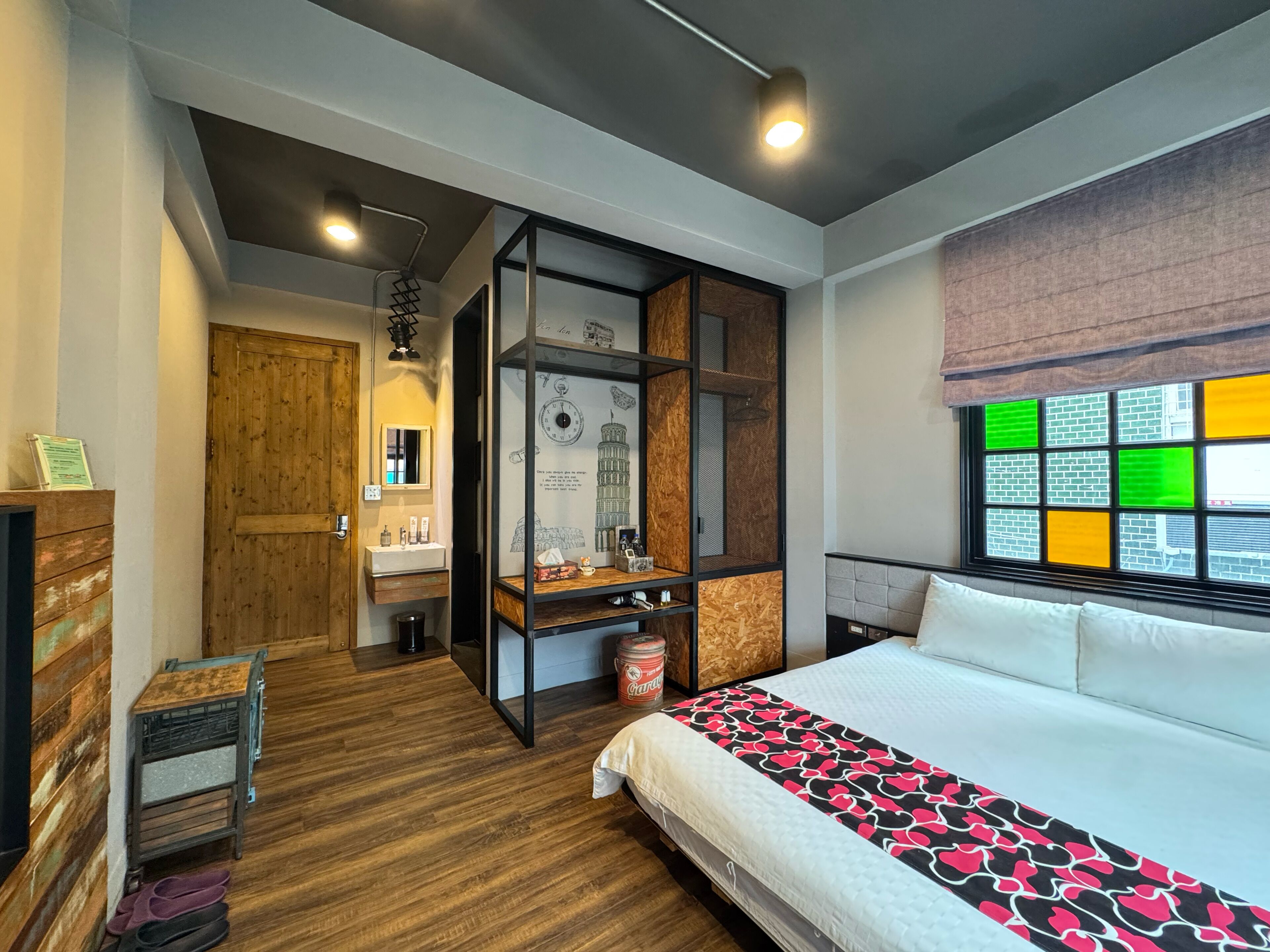 Secretária, camas desdobráveis, Wi-fi grátis, roupa de cama fornecida 