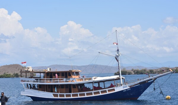 Komodo Cruise Boat - Labuan Bajo