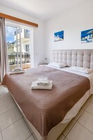 Cofre no quarto, cortinas/cortinados opacos, quartos insonorizados 