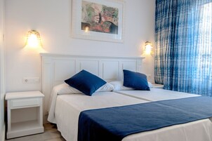 Minibar, secretária, cortinas/cortinados opacos, Wi-fi grátis 