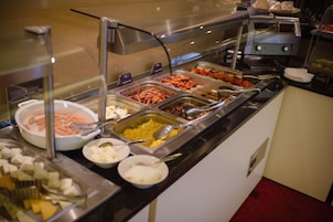 Pequeno-almoço tipo buffet incluído