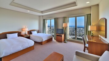 Quarto Twin Deluxe, fumadores | Minibar, Wi-fi grátis, roupa de cama fornecida