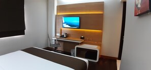 Quarto Individual Deluxe, 1 cama king-size | Secretária, Wi-fi grátis