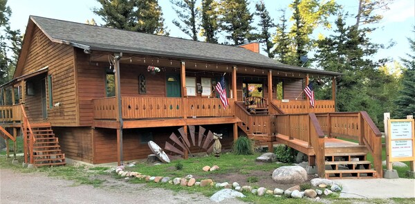 Boulder Creek Lodge - Campsite - Montana
