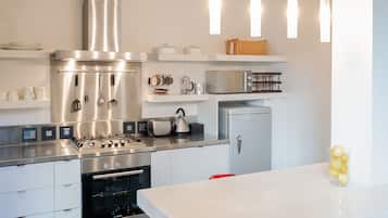 Apartamento luxo | Cozinha privada | Produtos de limpeza biodegradáveis disponíveis