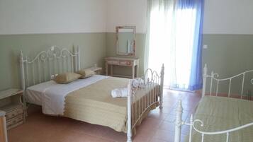 Estúdio Superior | Ferro/tábua de engomar, Wi-fi grátis, roupa de cama fornecida