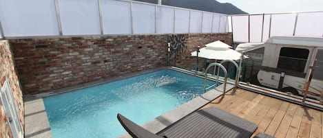 Suite Premium | Piscina exterior | Piscina exterior