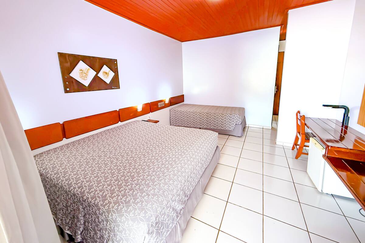 Apartamento standard | Frigobar, cofres nos quartos, cortinas blackout, berços grátis