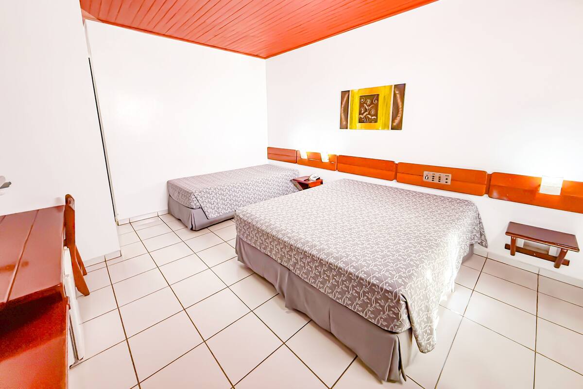 Apartamento standard | Frigobar, cofres nos quartos, cortinas blackout, berços grátis