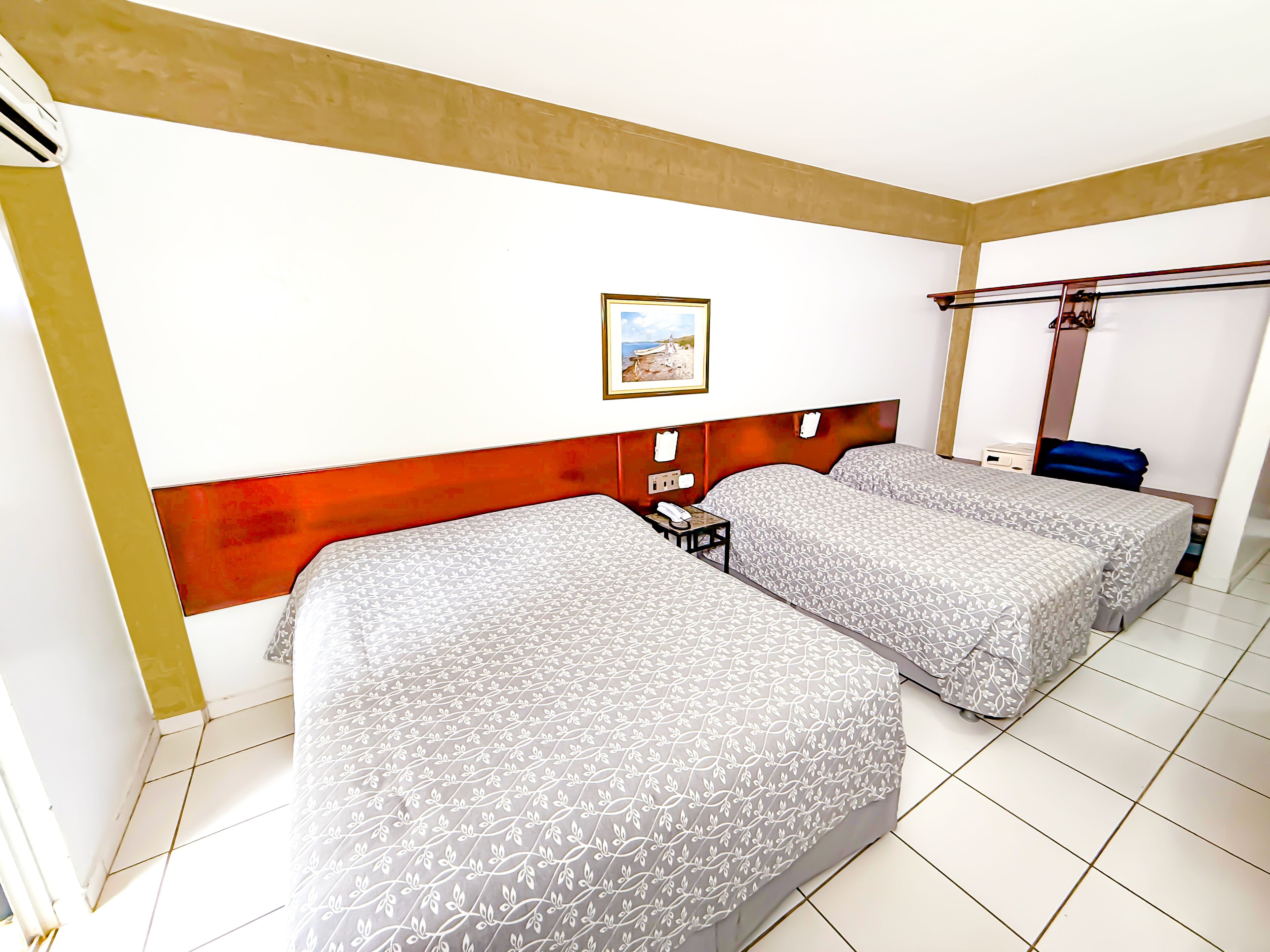 Apartamento standard | Frigobar, cofres nos quartos, cortinas blackout, berços grátis