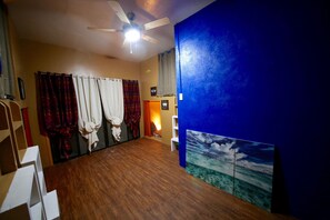 Cofre no quarto, secretária, Wi-fi grátis