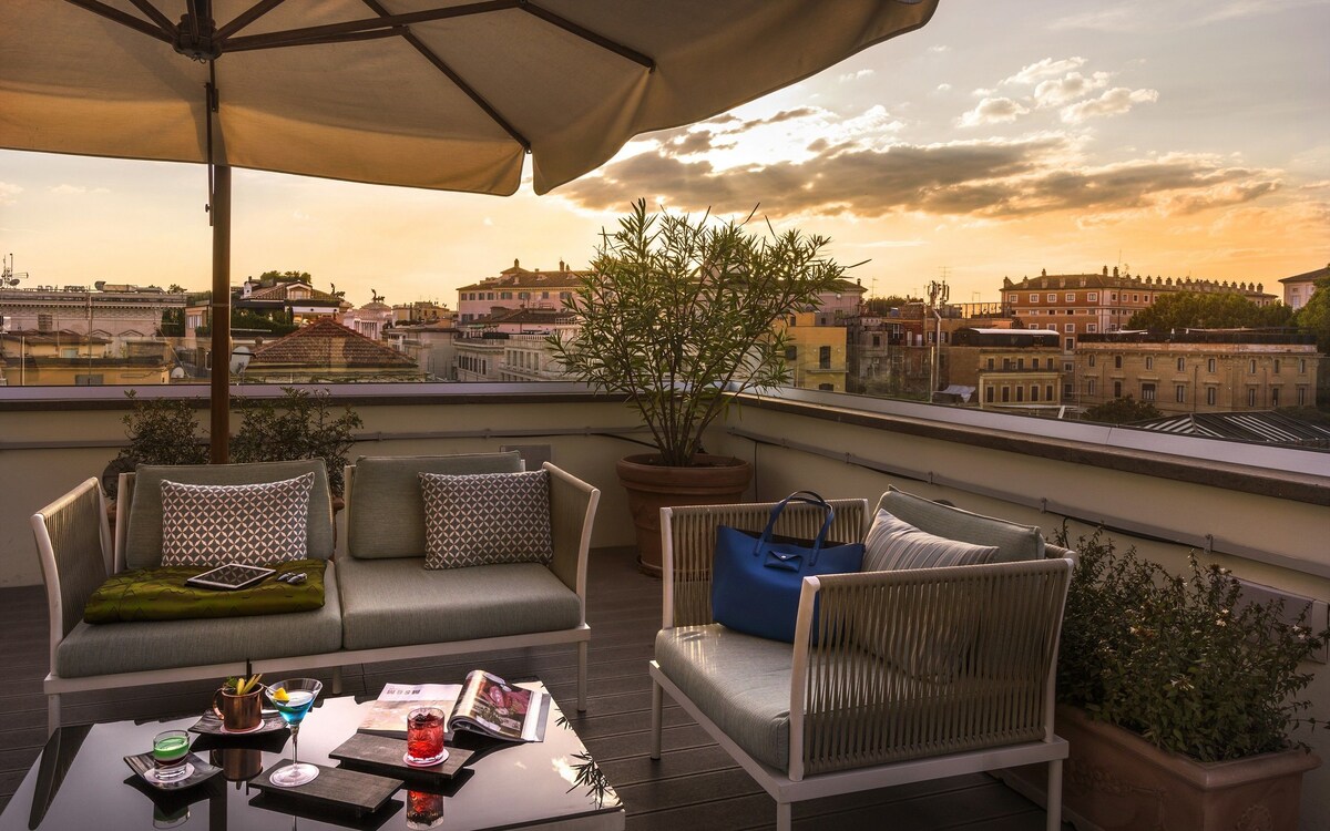 The Glam Reviews, Deals & Photos 2022 - Expedia