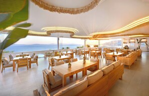 2 restaurantes, café da manhã, culinária mediterrânea