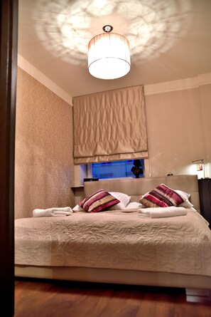 Apartamento Deluxe | Secretária, ferro/tábua de engomar, berços/camas para crianças grátis 