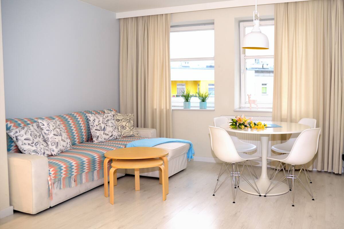 Apartamento, 1 quarto | Sala de estar | Televisor LCD