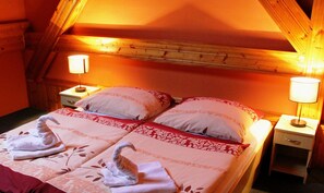 Quarto Duplo ou Twin | Secretária, camas desdobráveis, Wi-fi grátis 