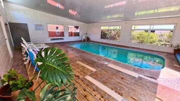 Piscina interna, piscina externa