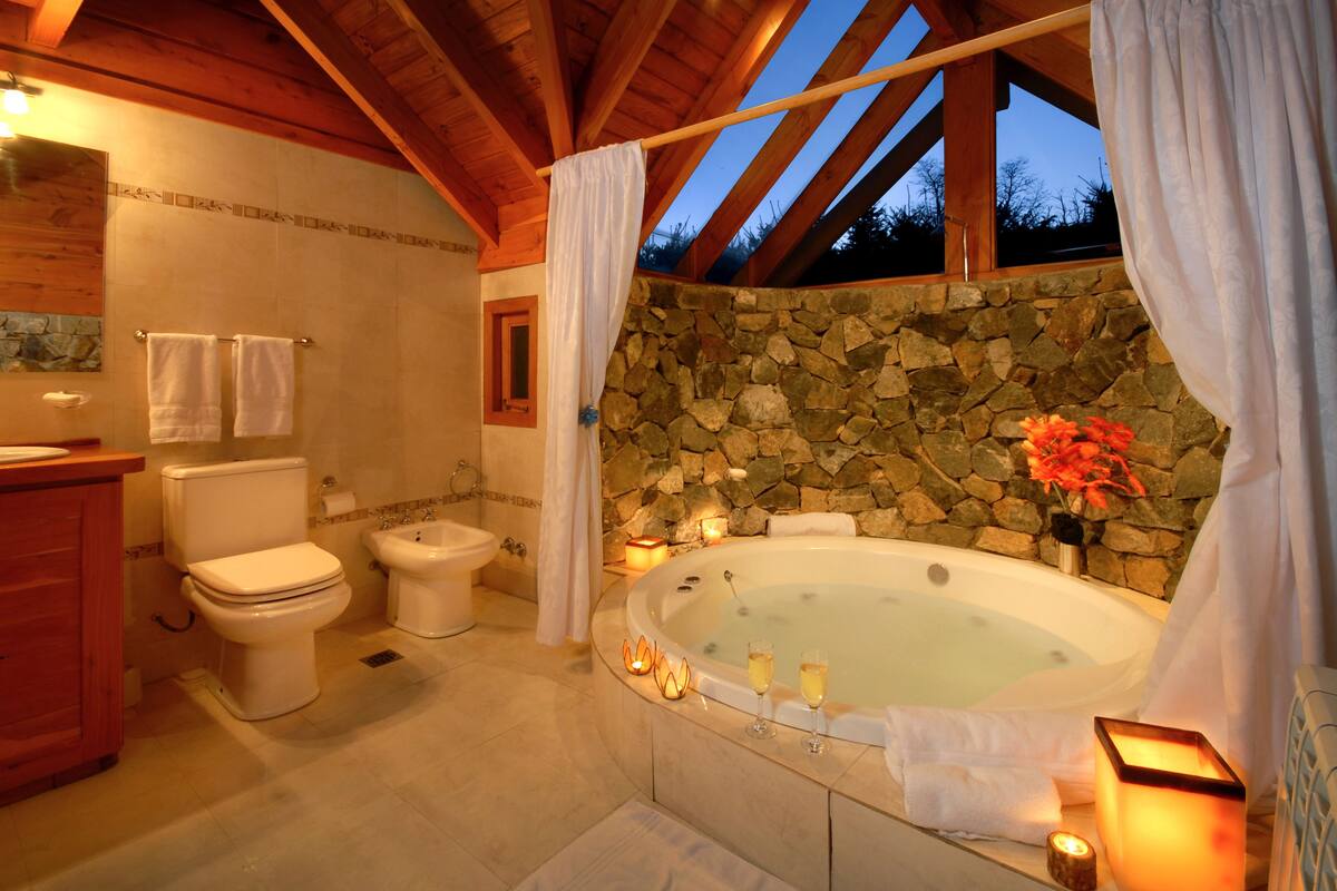 Casa Comfort, 3 quartos | Casa de banho | Artigos de higiene pessoal grátis, um secador de cabelo, um bidé