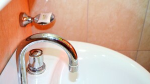 Apartamento Familiar, cozinha | Lavatório na casa de banho