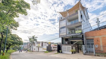 Fachada da propriedade