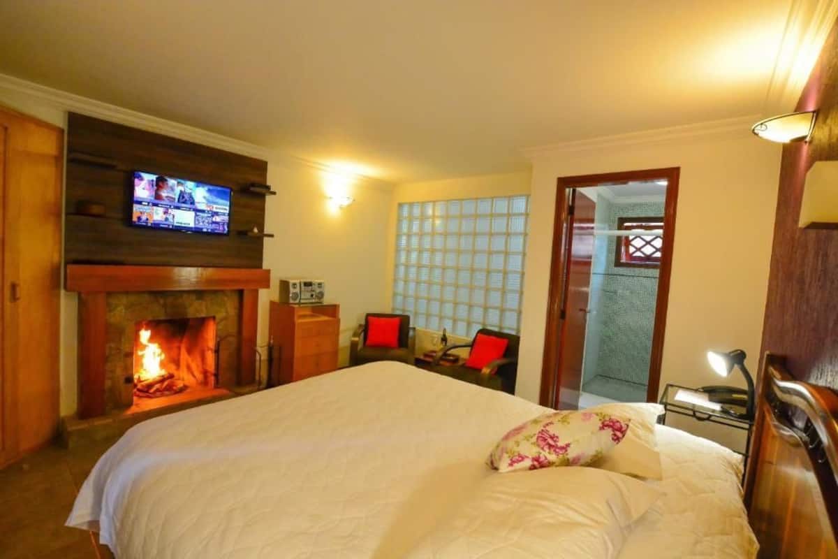 Chalé de Luxo | 1 quarto, minibar, secretária, Wi-fi grátis