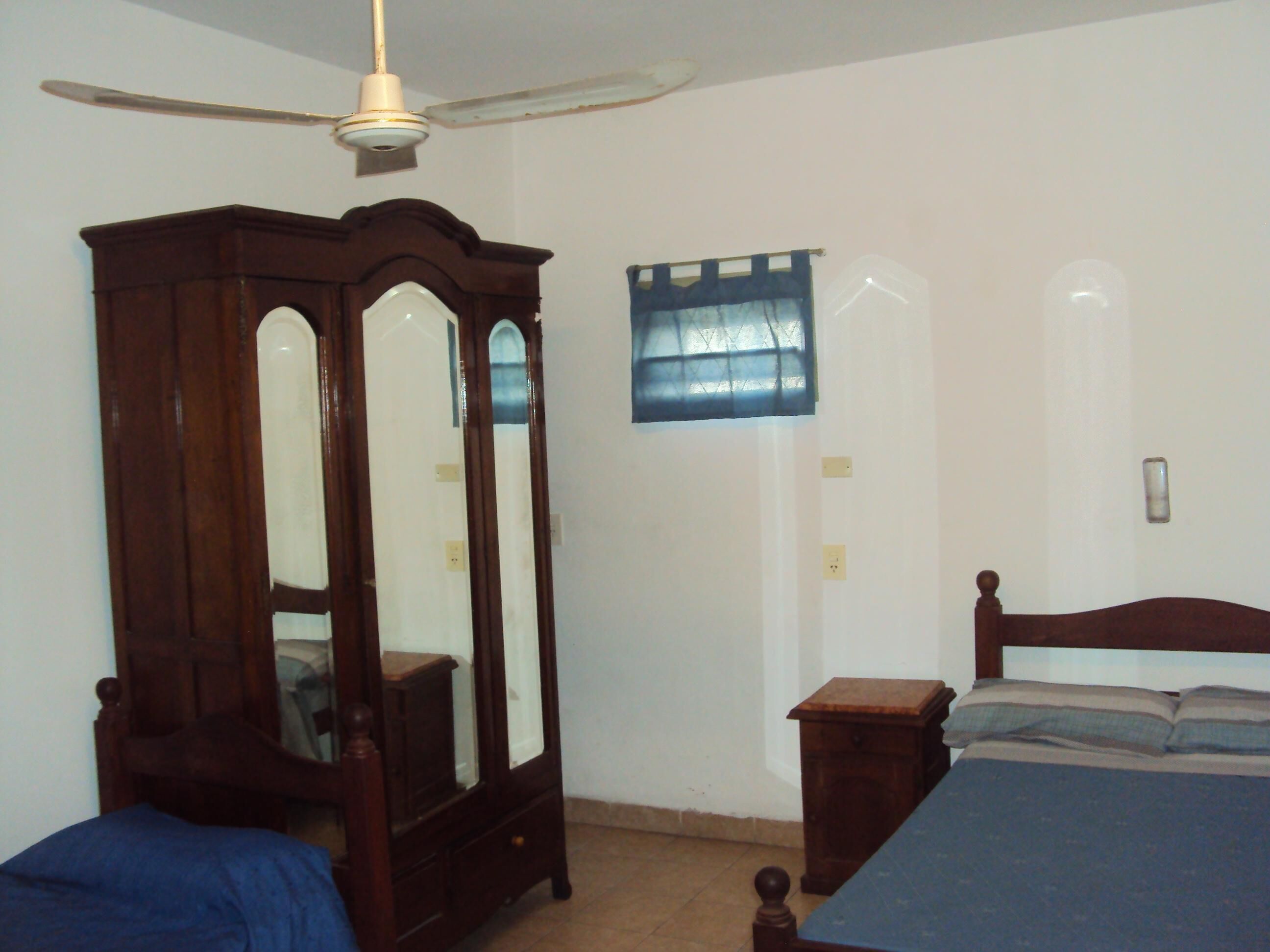 Wi-Fi de cortesia, roupa de cama