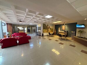 Área de estar no saguão