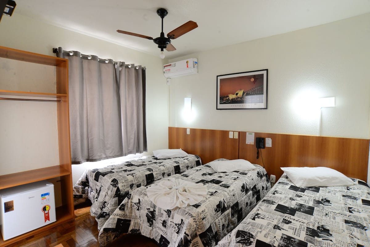 Quarto Triplo | Secretária, Wi-fi grátis
