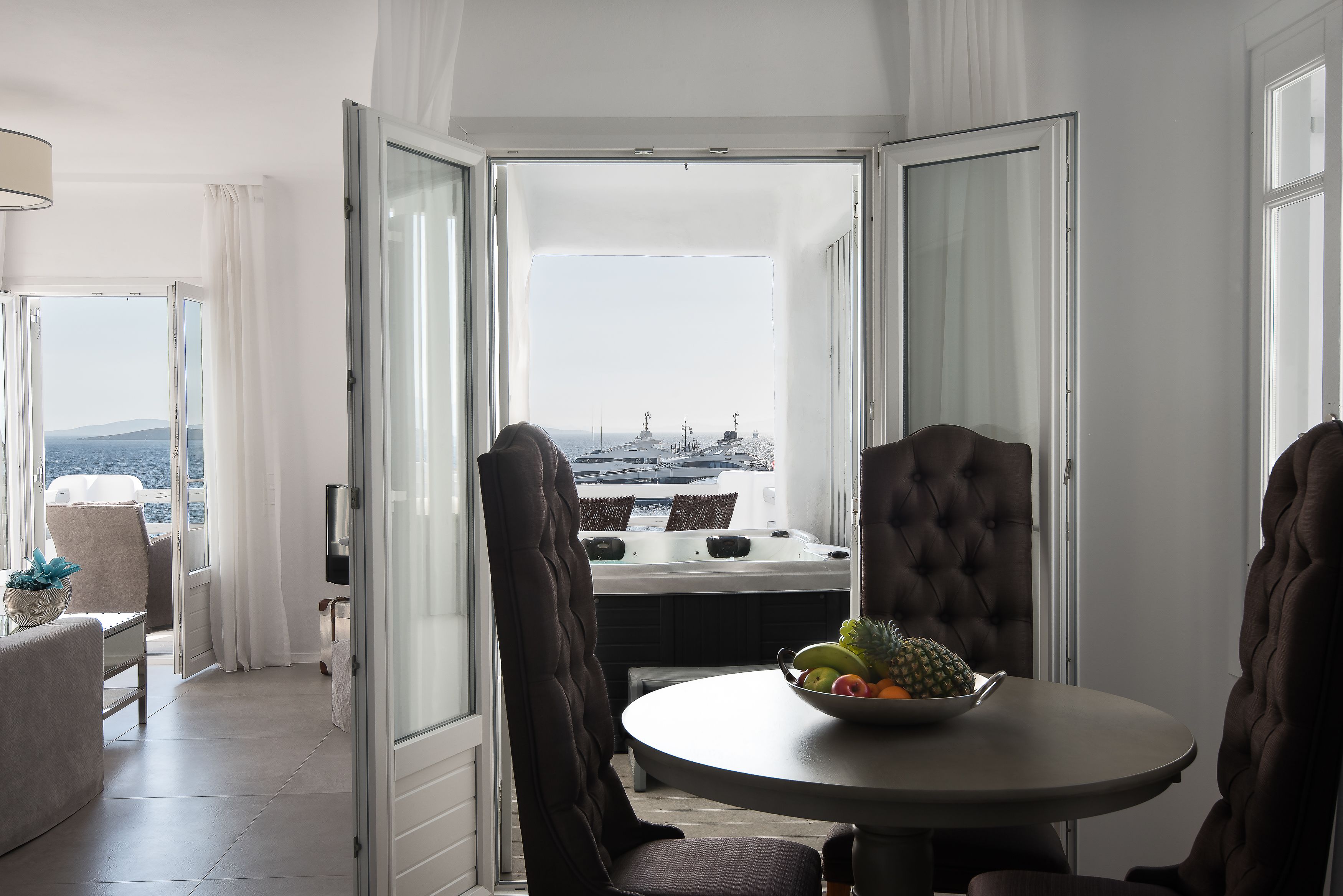 Suite, vista para o mar (Outdoor Hot Tub - Riva Suite) | Vista para a praia ou o mar