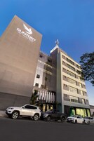 Fachada da propriedade