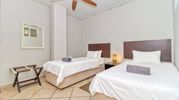 Apartamento família (1 Bedroom) | Ferros/tábuas de passar roupa, Wi-Fi de cortesia, roupa de cama