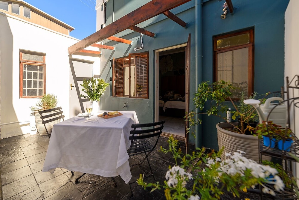 Leeuwenzee Guest House - Cape Town