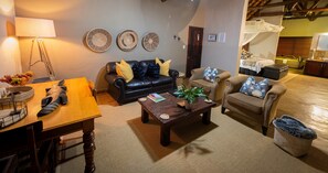 Suite Lua de Mel | Roupa de alta qualidade, minibar, cofre no quarto, secretária 