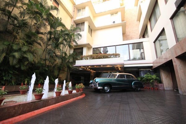 Dynasty Hotel - Guwahati