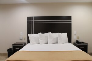 Roupa de alta qualidade, secretária, ferro/tábua de engomar 