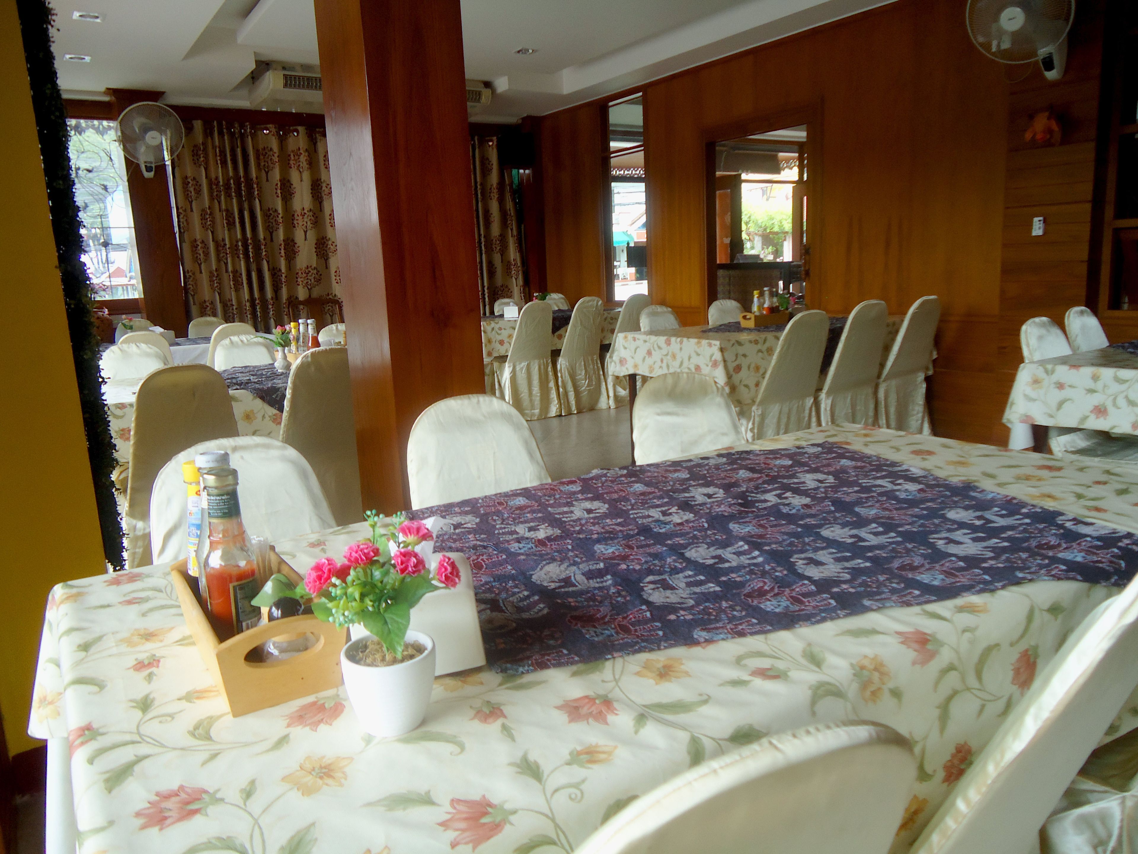 Café da manhã, almoço e jantar