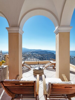 Vila superluxo, vista para o mar | Terraço/pátio