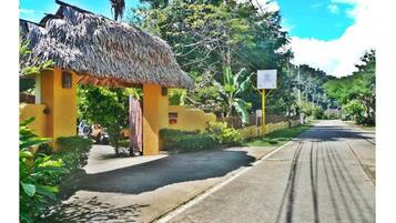 Entrada do alojamento