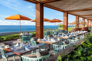 7 restaurantes, pequenos-almoços servidos, cozinha internacional 