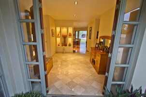 Entrada (vista interior)